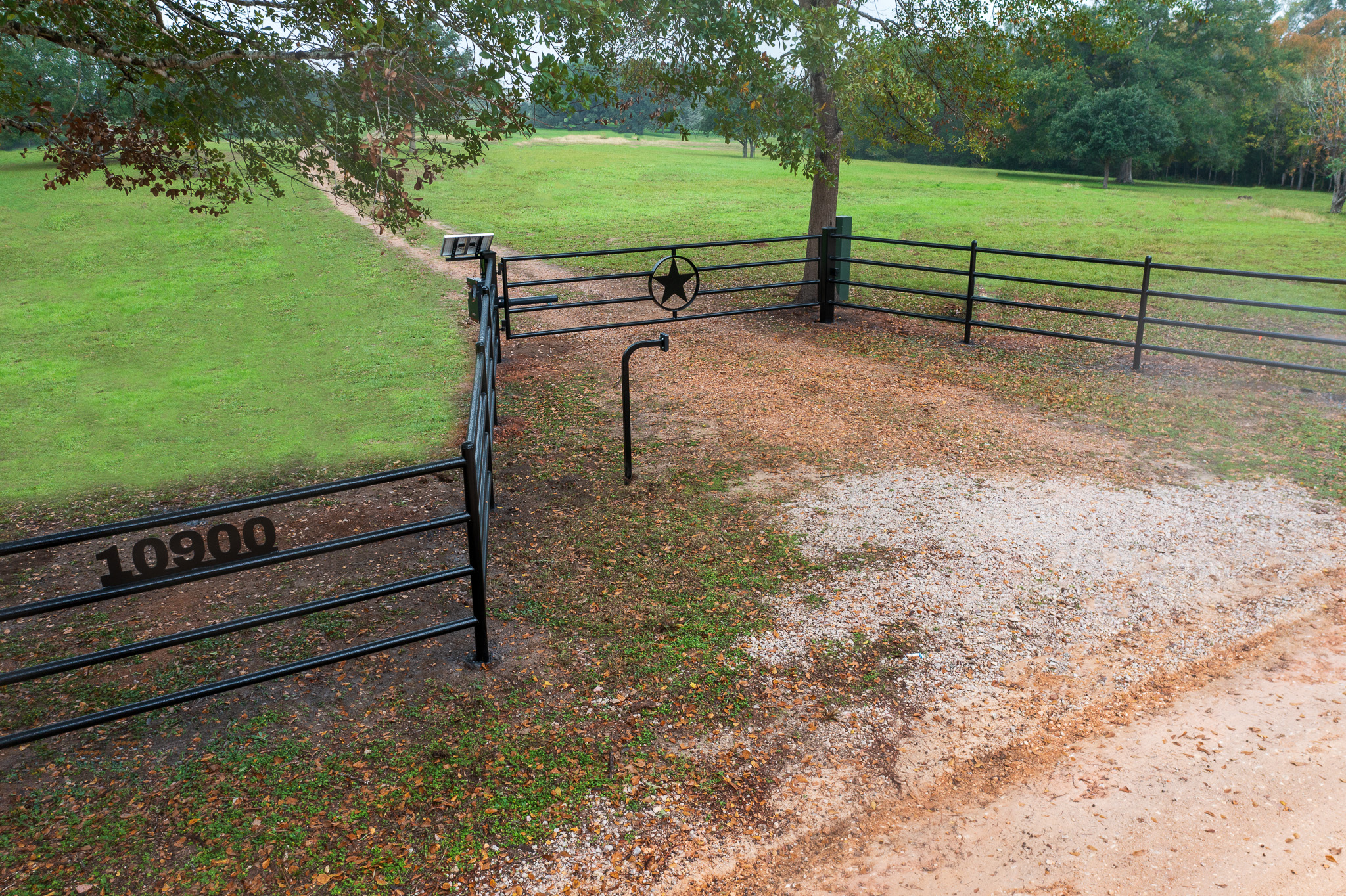 Classic Driveway Gates in Texas | Trails West Gate Company